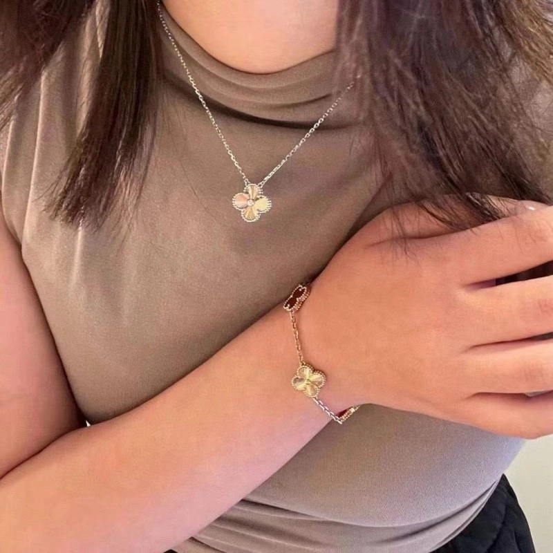Legit Vca Necklaces