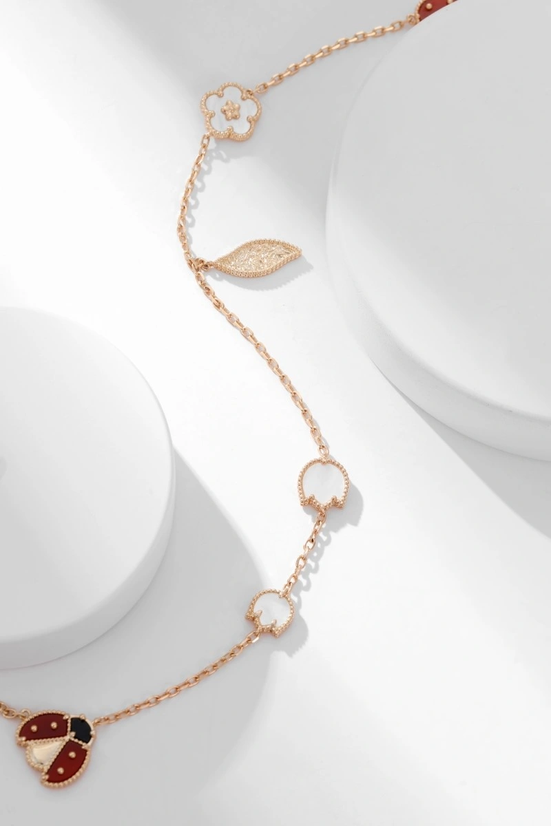 Bargain Vca Necklaces