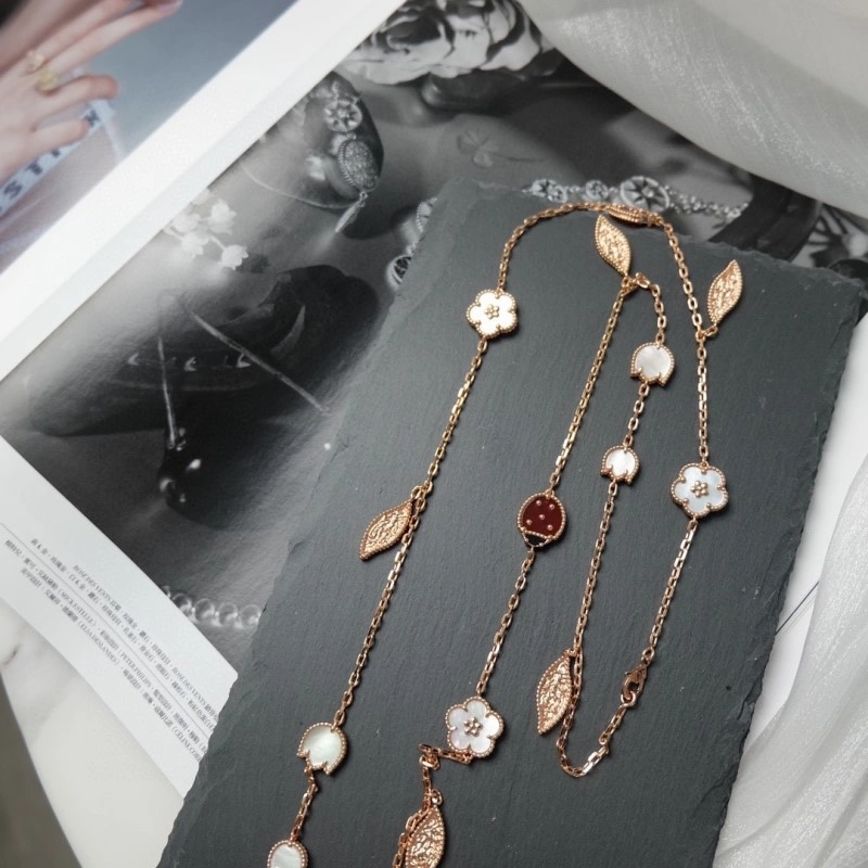 Bargain Vca Necklaces