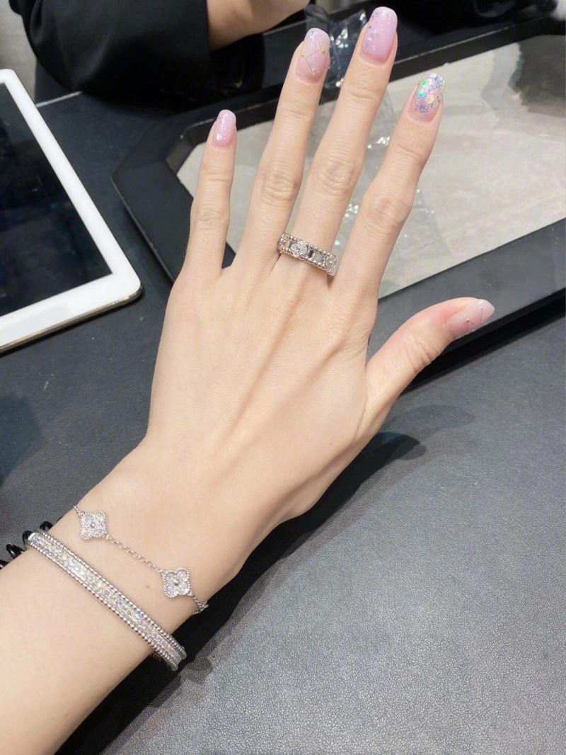 Bargain Vca Rings