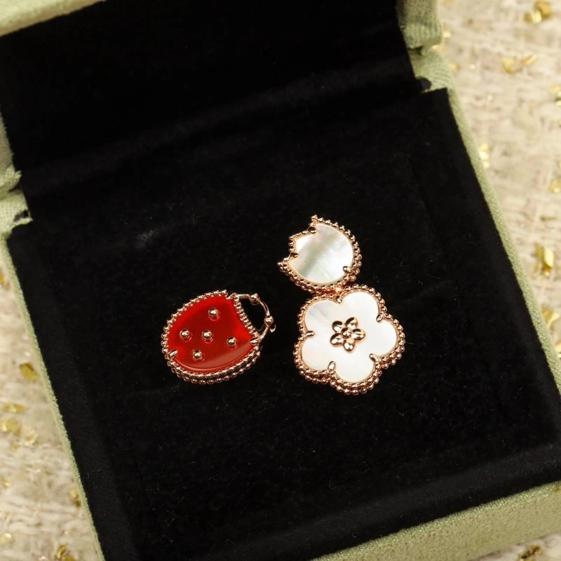 Value-priced Vca Rings