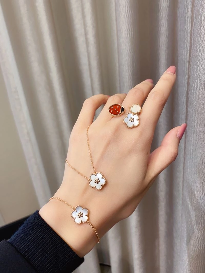 Value-priced Vca Rings