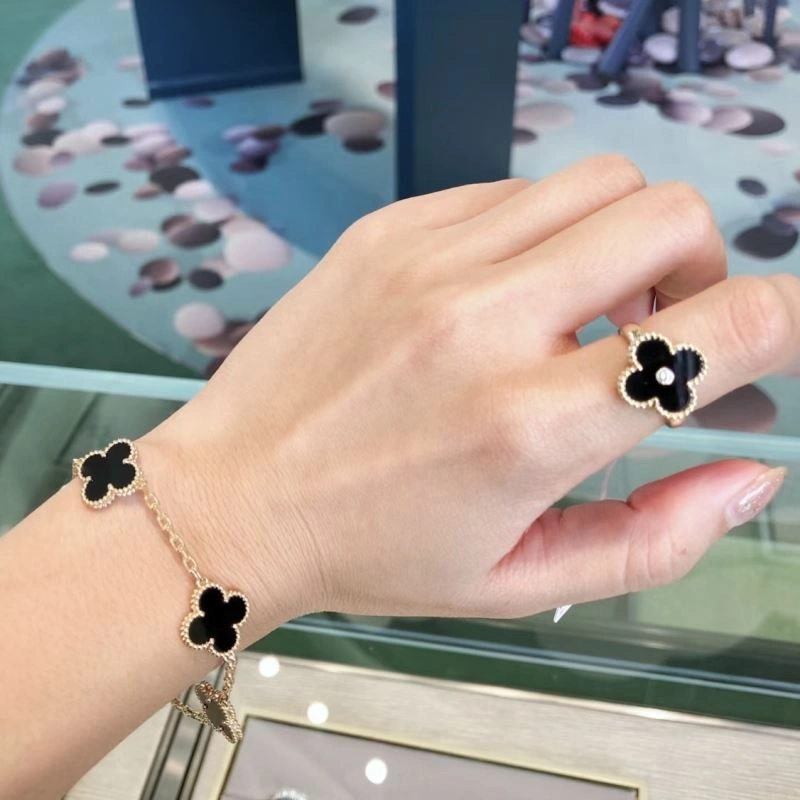Top match Vca Rings