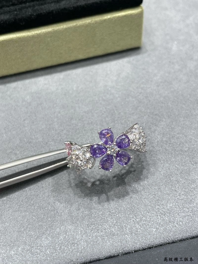 Real Vca Rings
