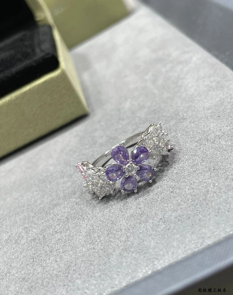 Real Vca Rings