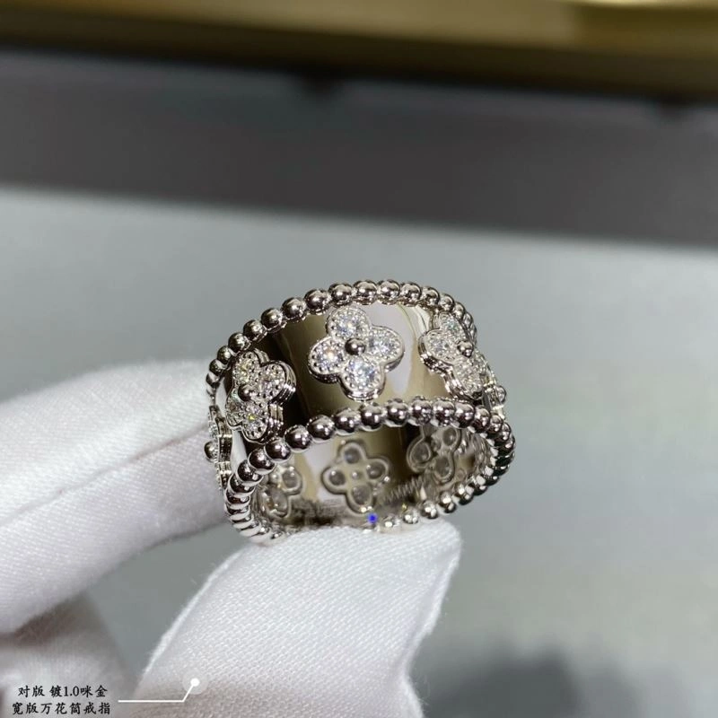 Original Vca Rings