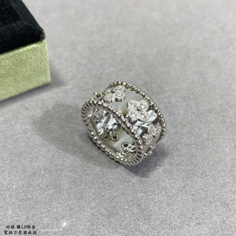 Original Vca Rings