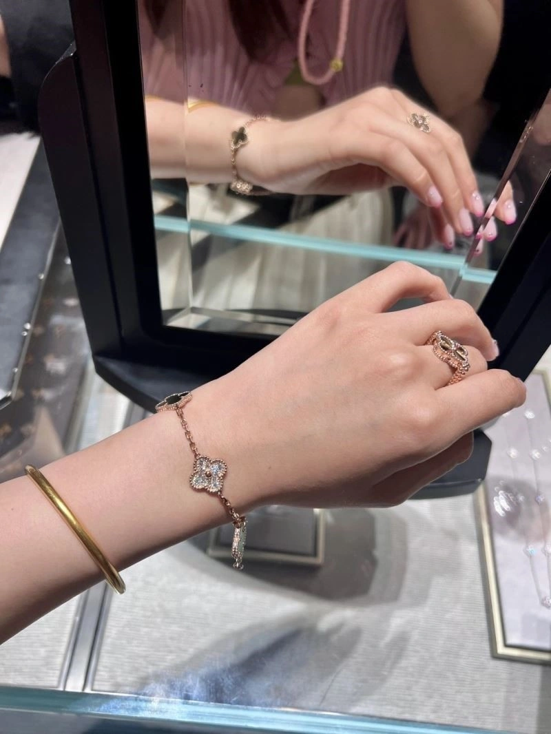 Reasonably priced Vca Rings