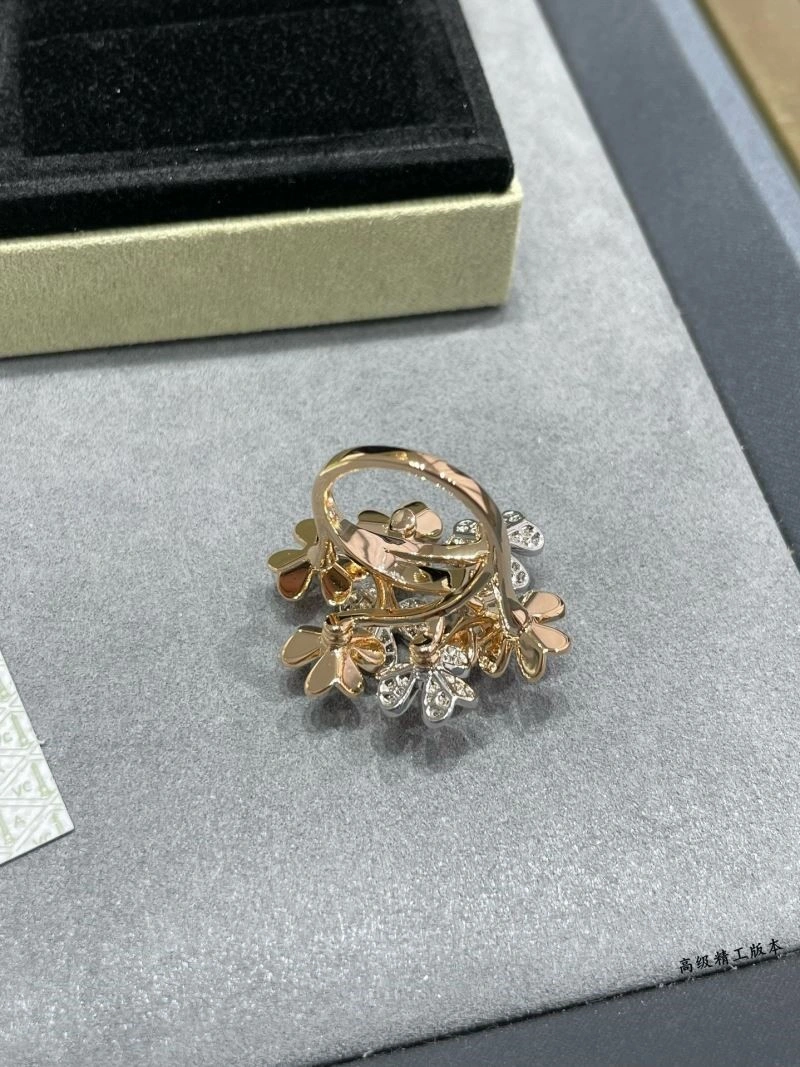 Mirror quality Vca Rings