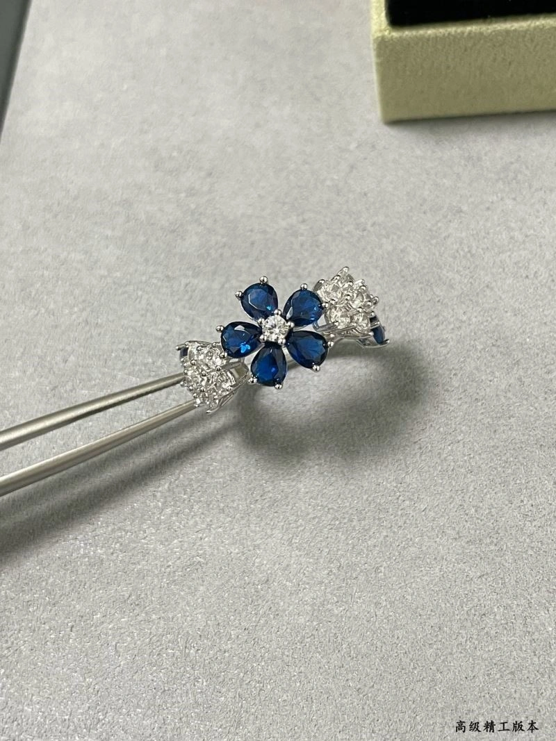 Real Vca Rings