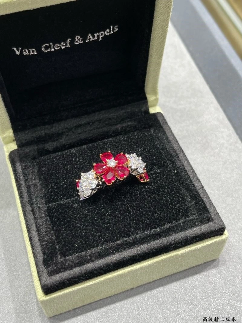 Real Vca Rings