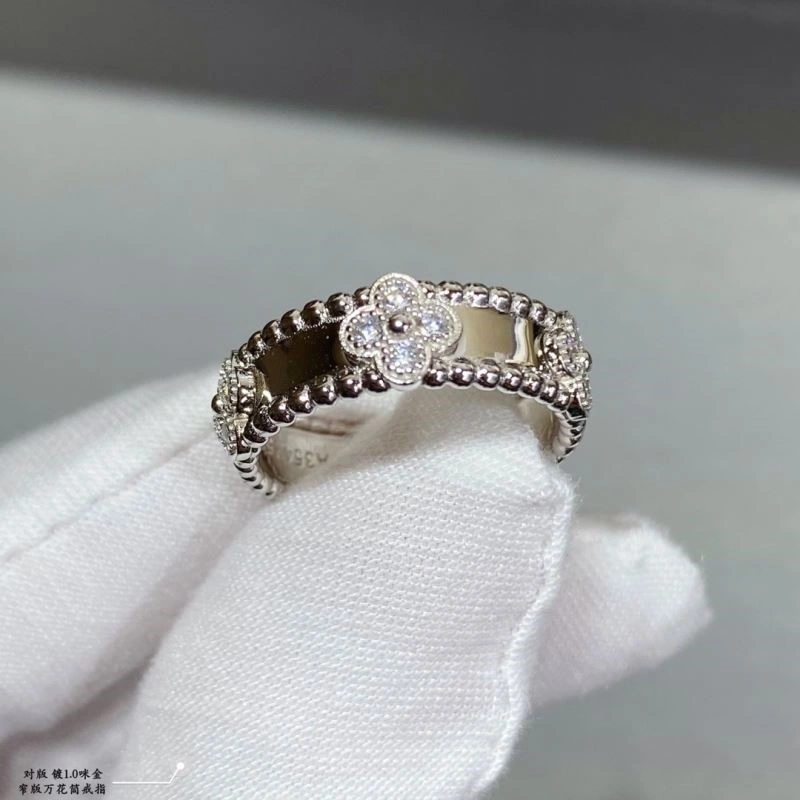 Top mirror Vca Rings