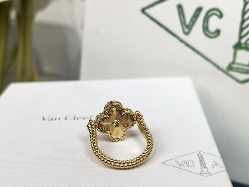 Real Vca Rings