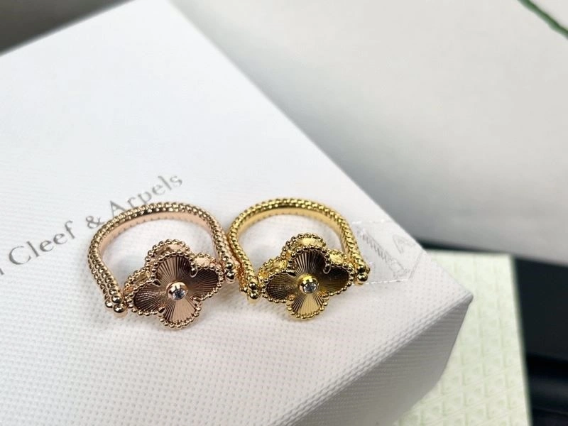 Real Vca Rings
