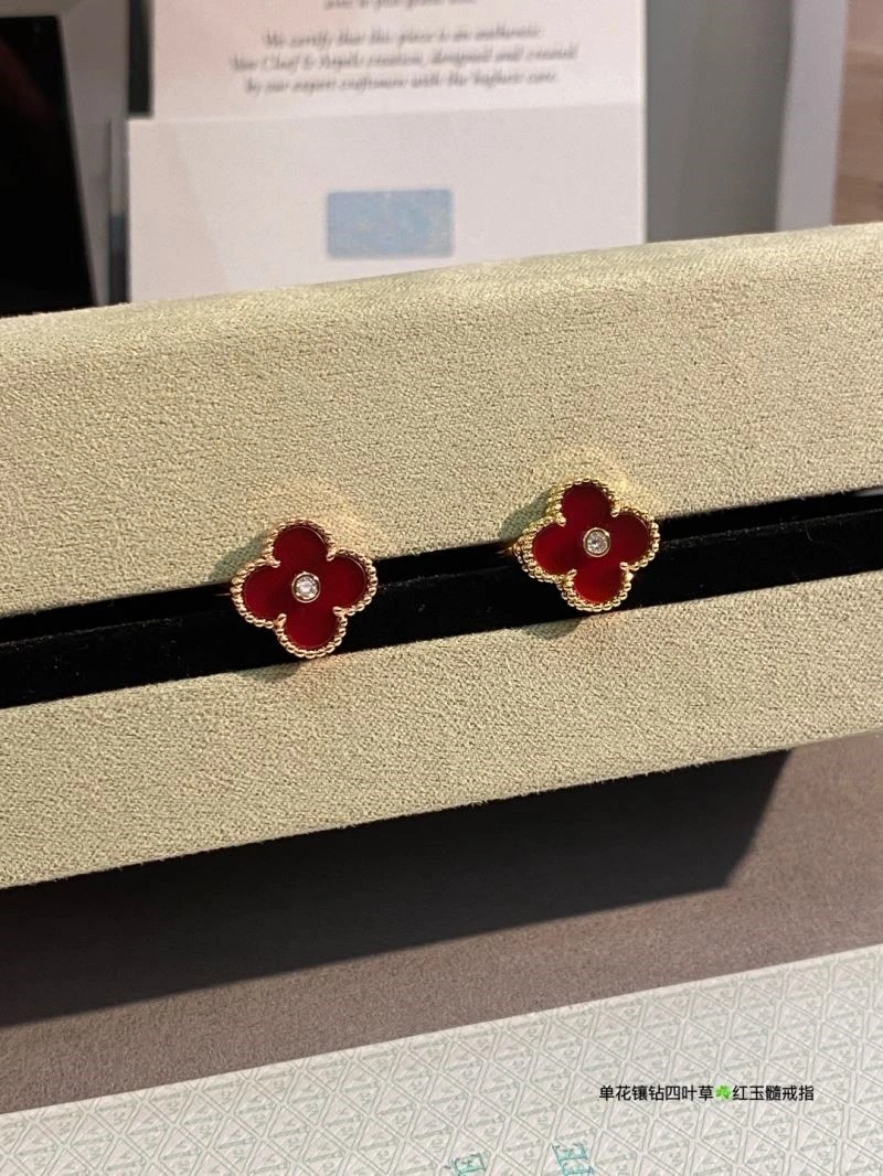 Real Vca Rings