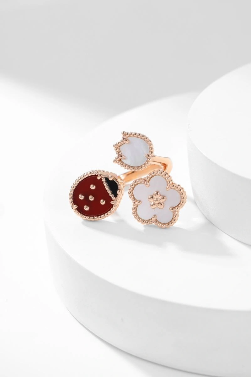 Mirror quality Vca Rings