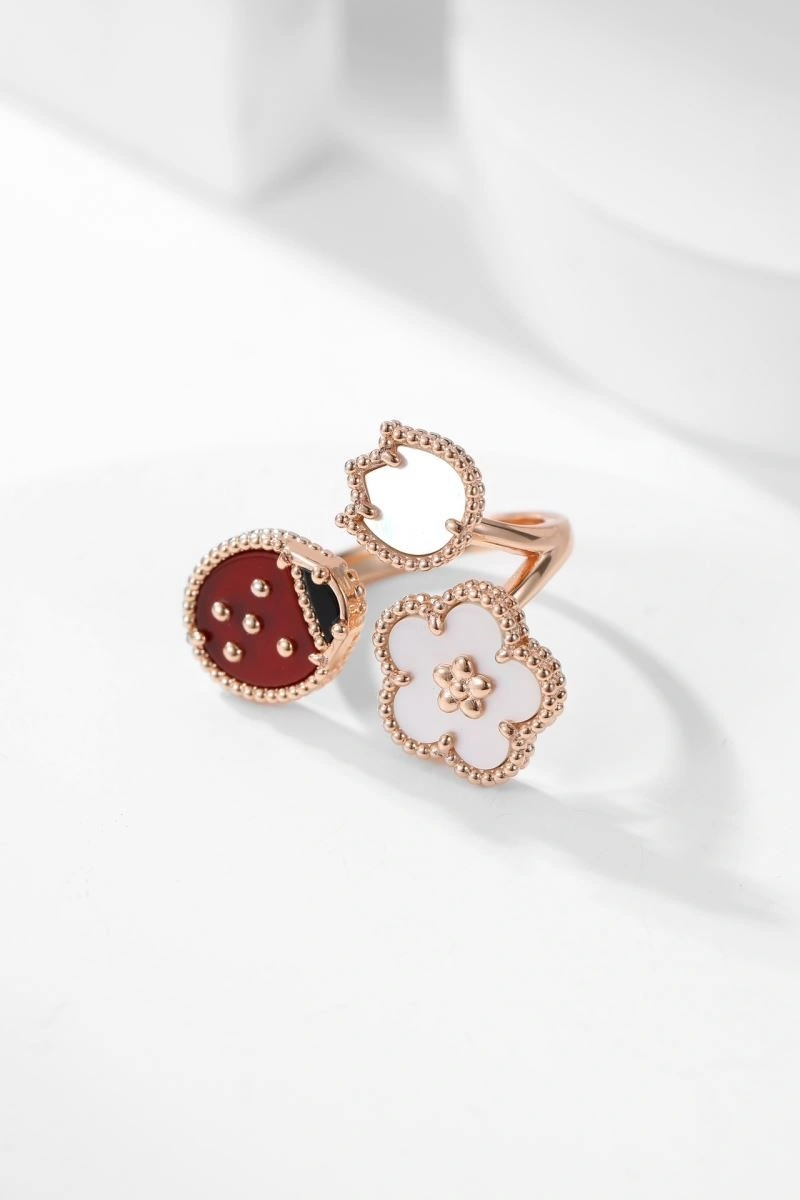 Mirror quality Vca Rings