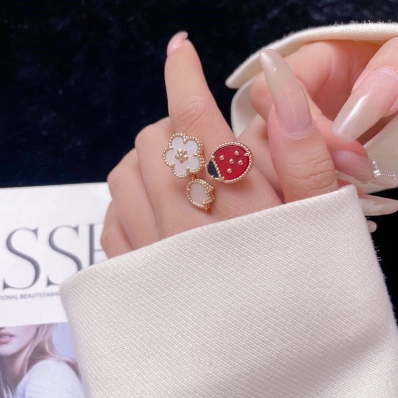 Mirror quality Vca Rings