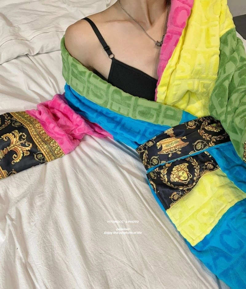 Top mirror Versace Bathrobe