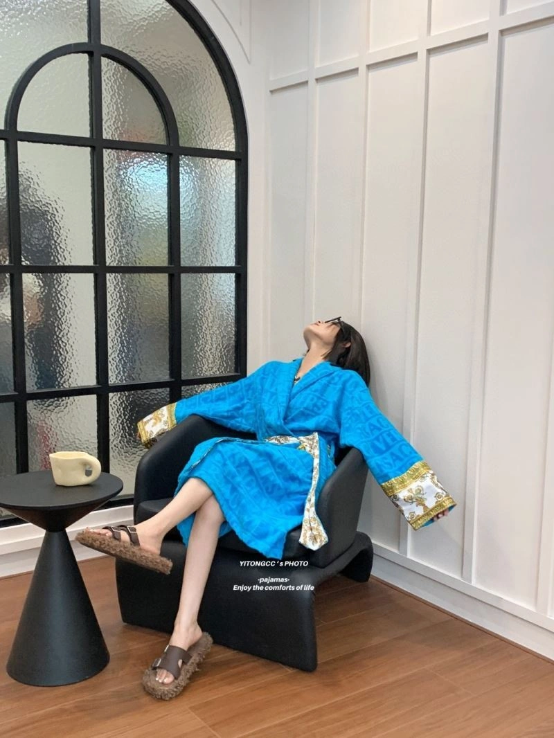 Value-priced Versace Bathrobe