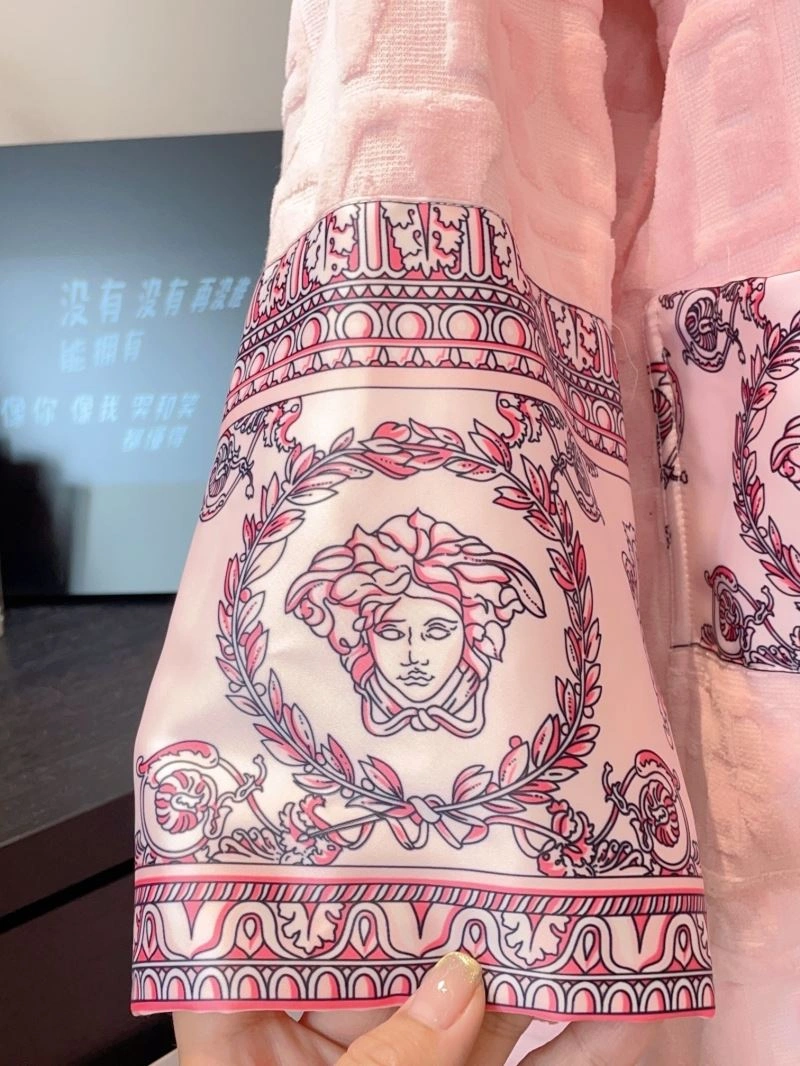 Top match Versace Bathrobe