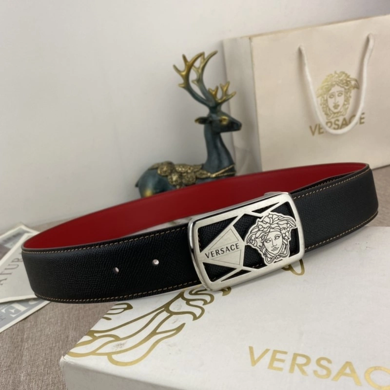 Low-cost Versace Belts