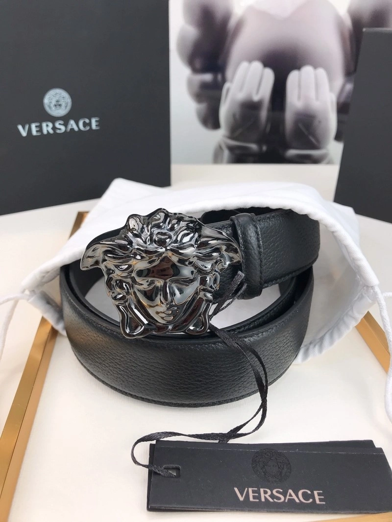 Low-cost Versace Belts