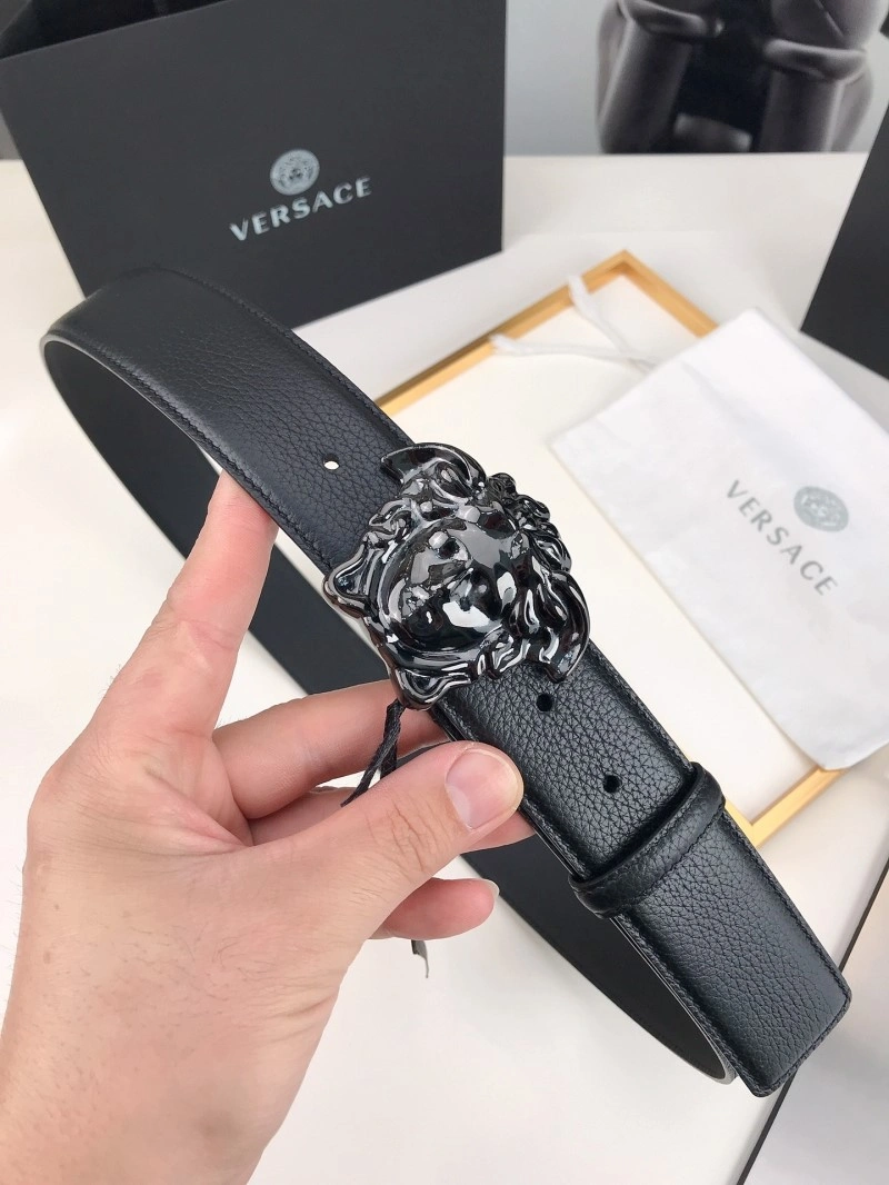 Low-cost Versace Belts
