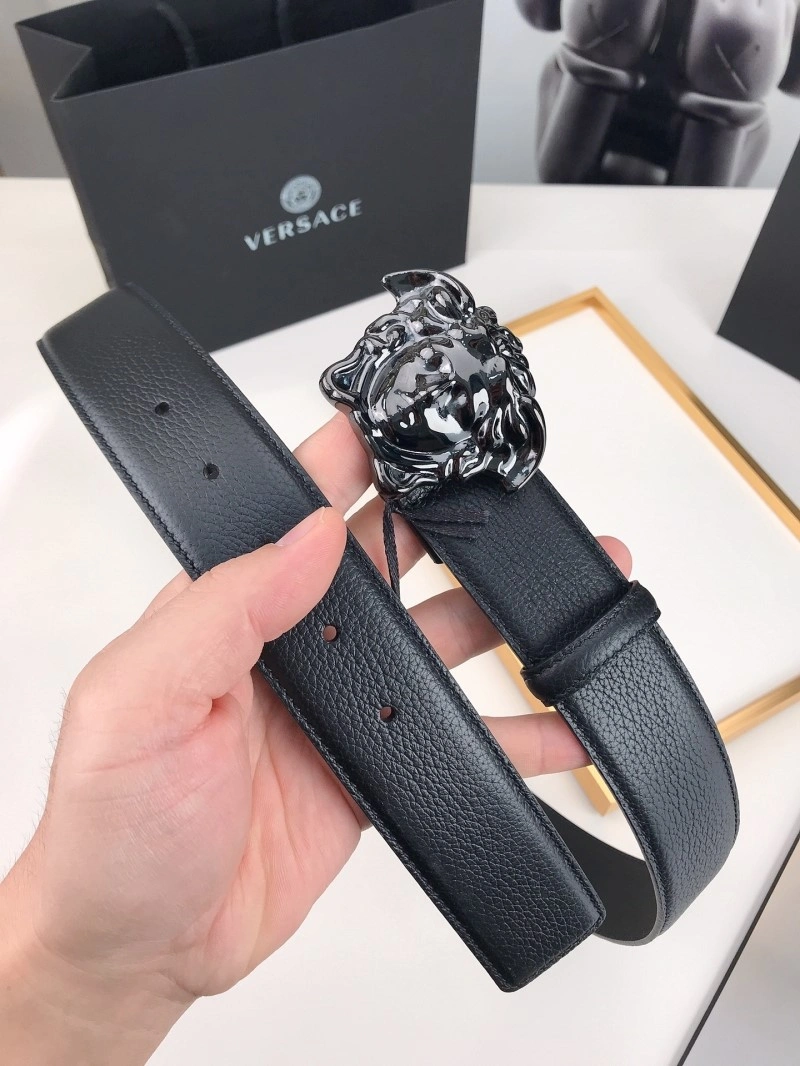 Low-cost Versace Belts