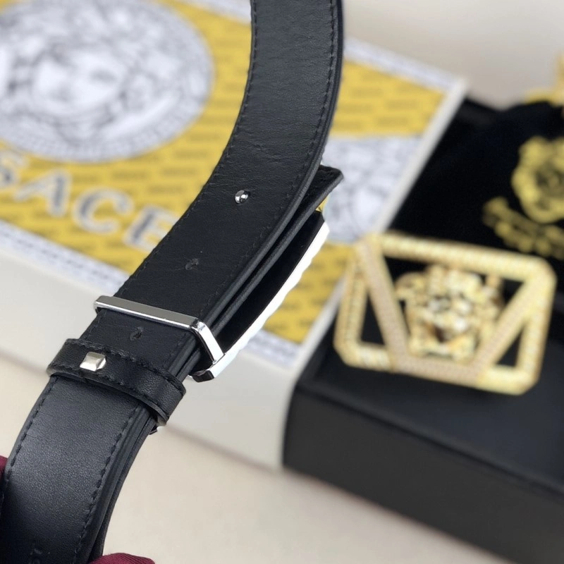Low-cost Versace Belts