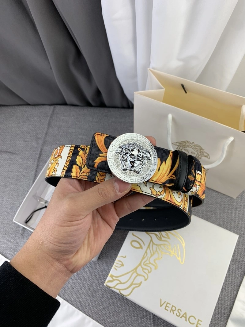 Low-cost Versace Belts