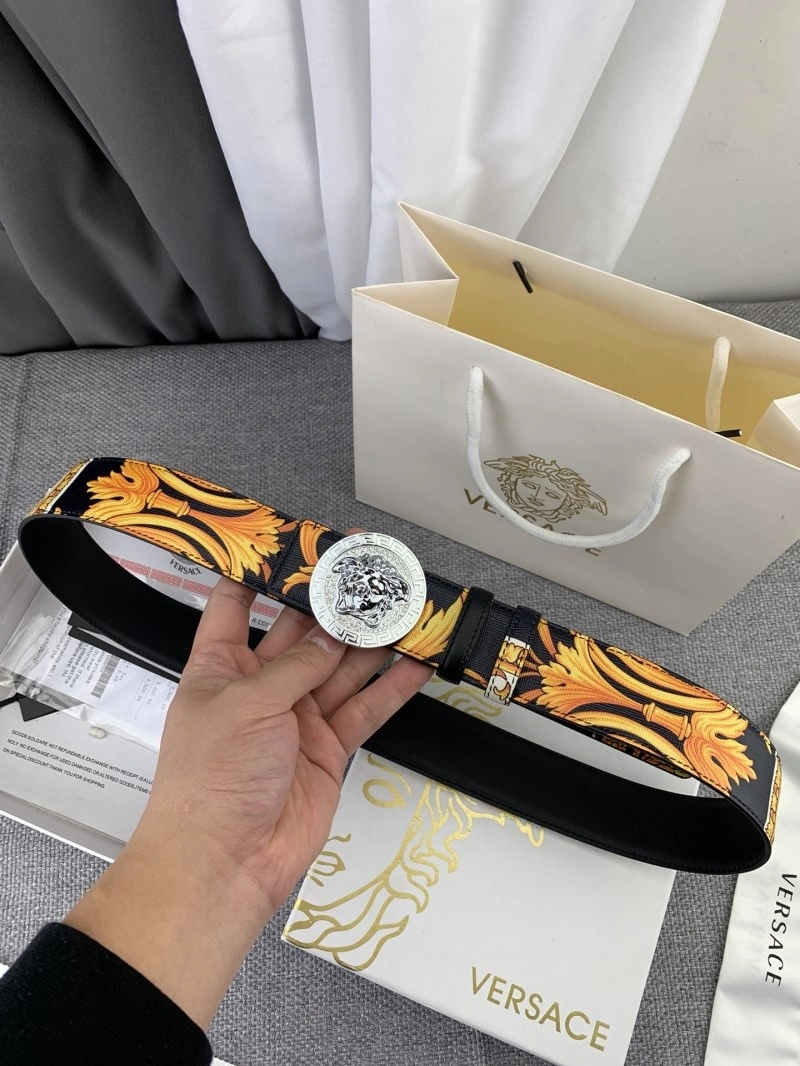 Low-cost Versace Belts