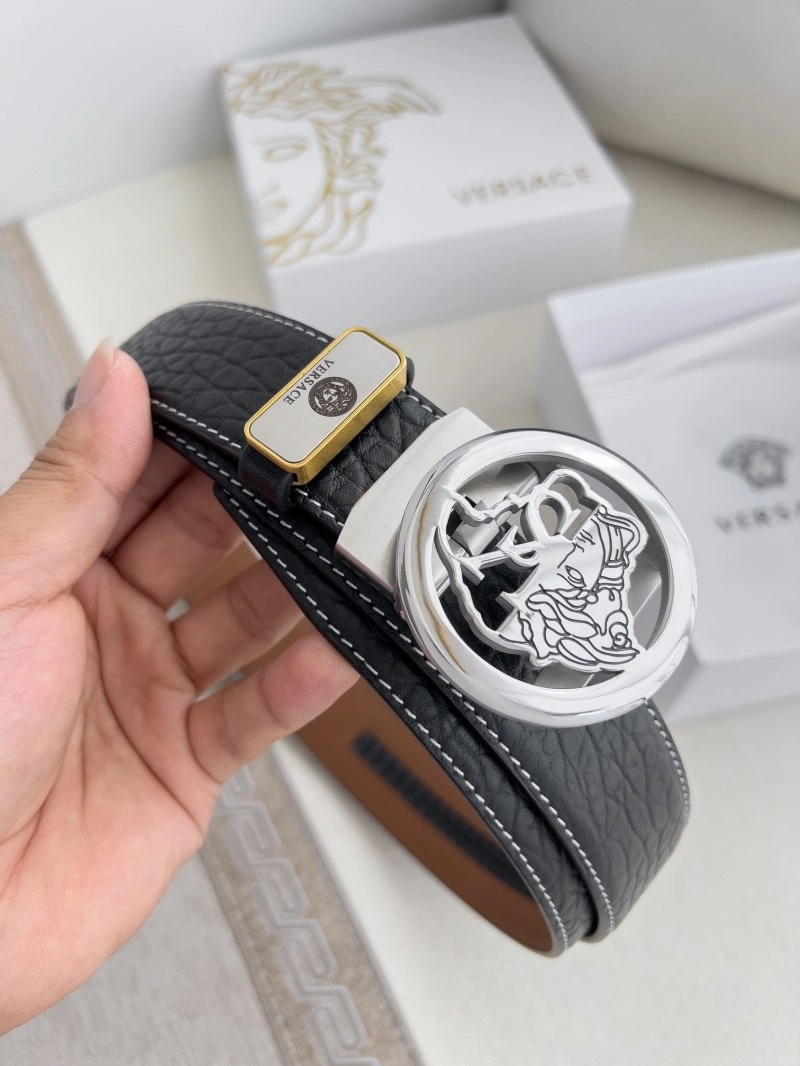 Low-cost Versace Belts