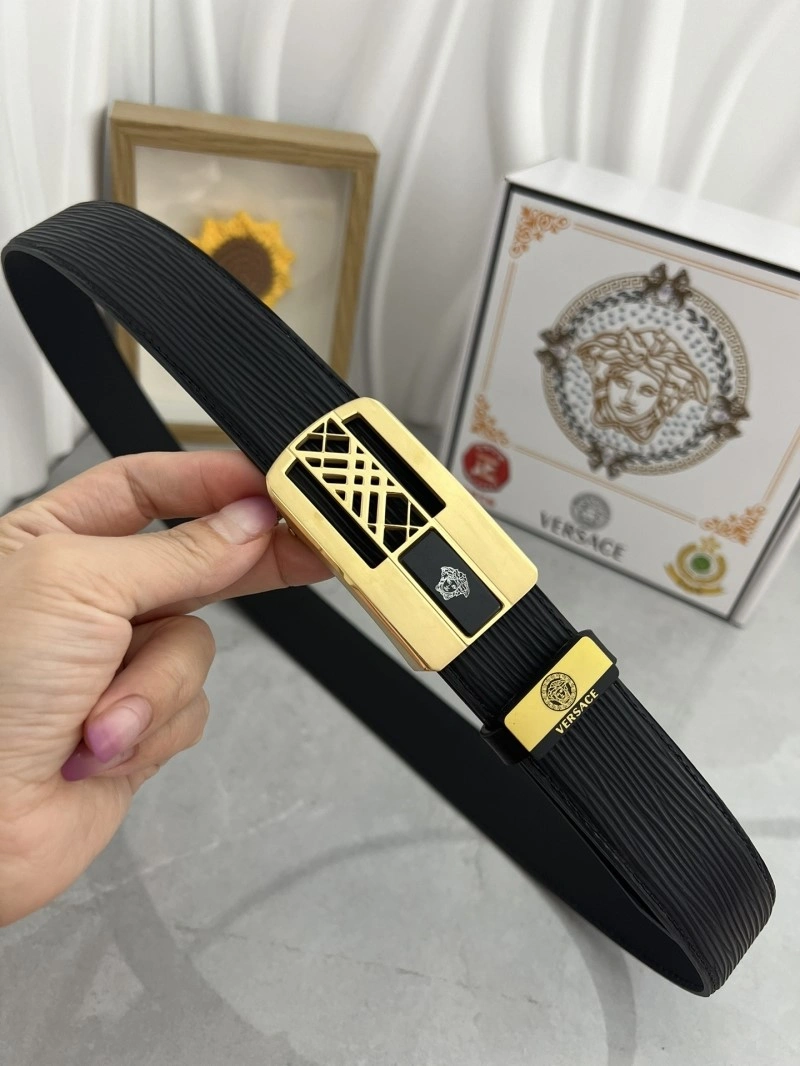 Low-cost Versace Belts