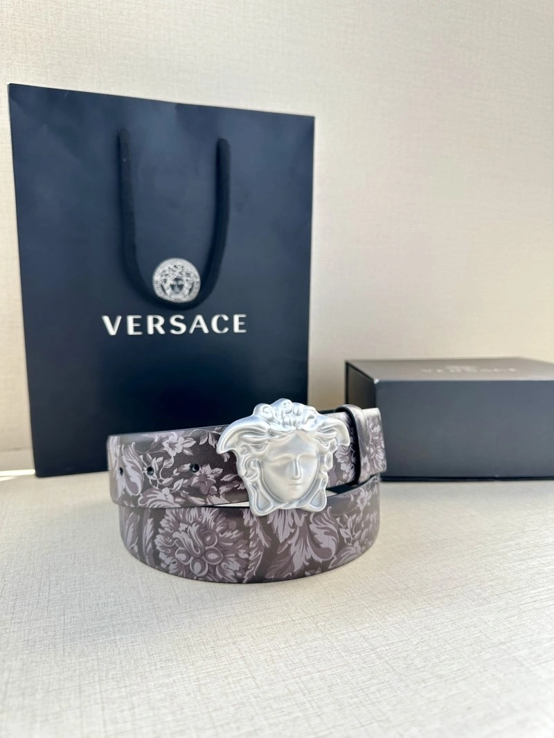 Top mirror Versace Belts
