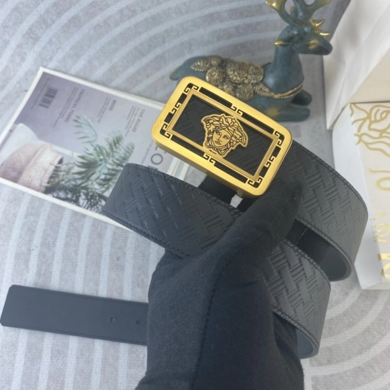 Low-cost Versace Belts