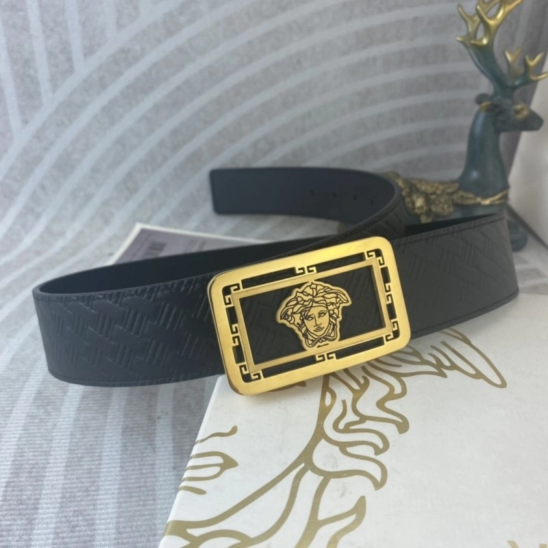 Low-cost Versace Belts