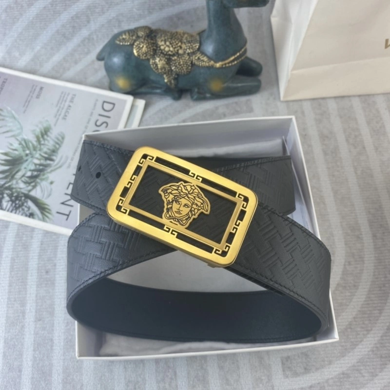 Low-cost Versace Belts