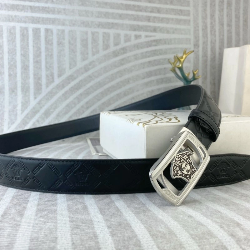 Low-cost Versace Belts