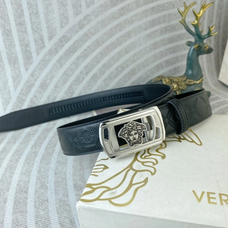 Low-cost Versace Belts