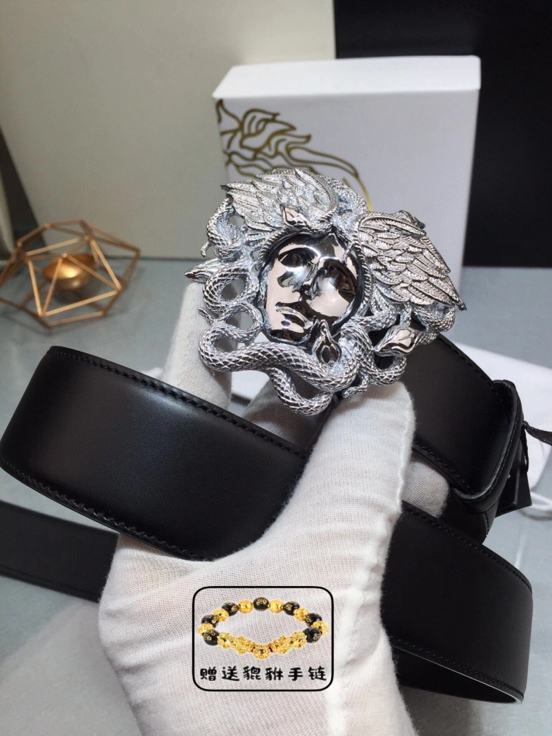 Low-cost Versace Belts