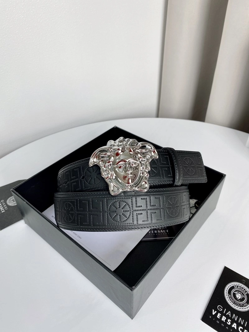 Low-cost Versace Belts