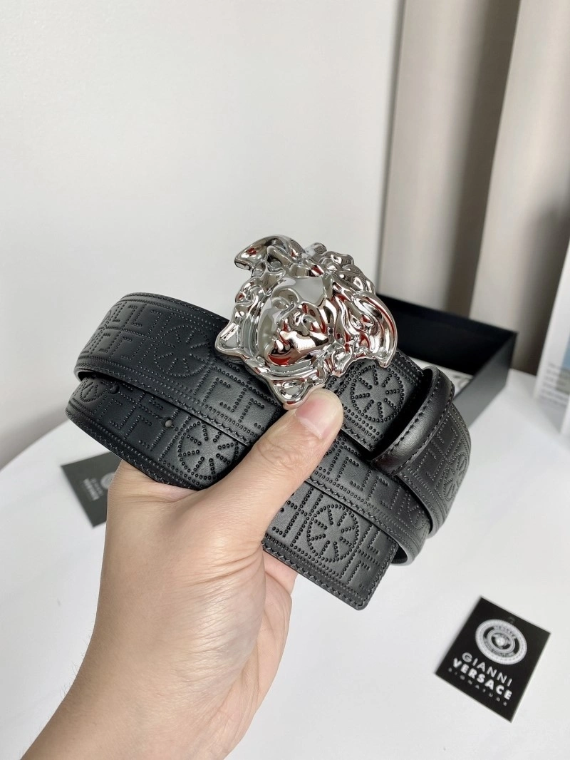 Low-cost Versace Belts