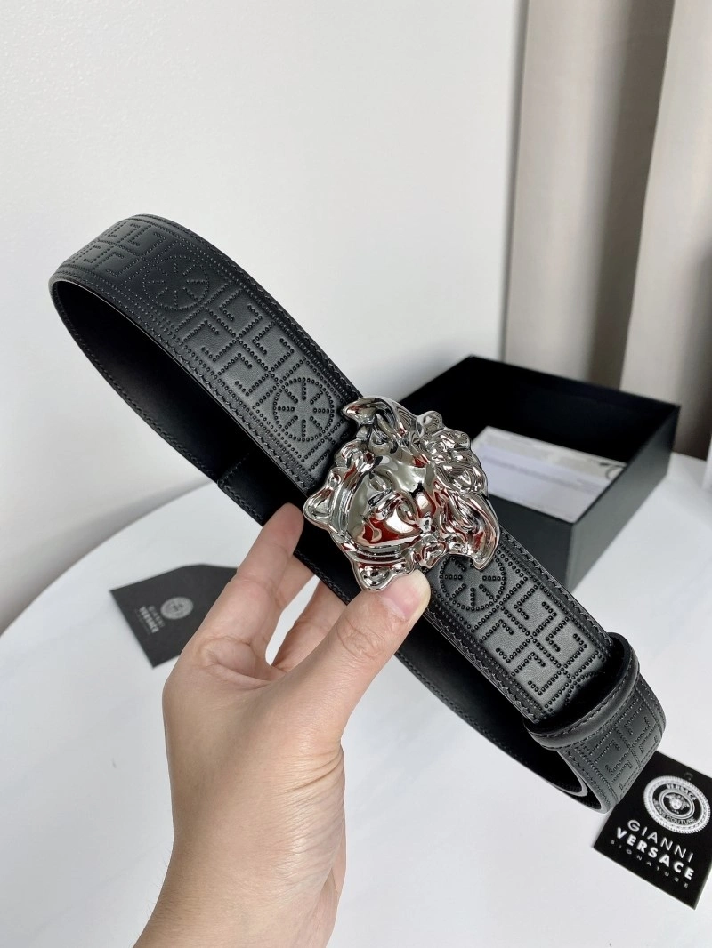 Low-cost Versace Belts