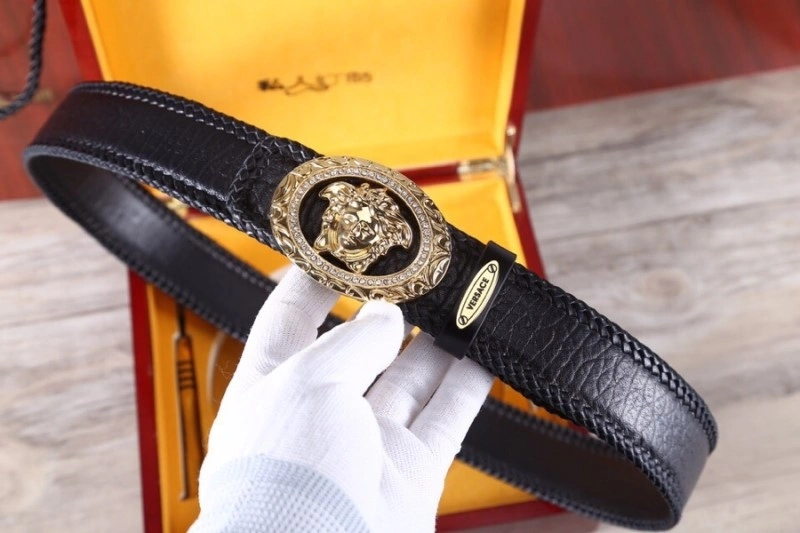 Low-cost Versace Belts