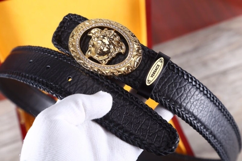 Low-cost Versace Belts