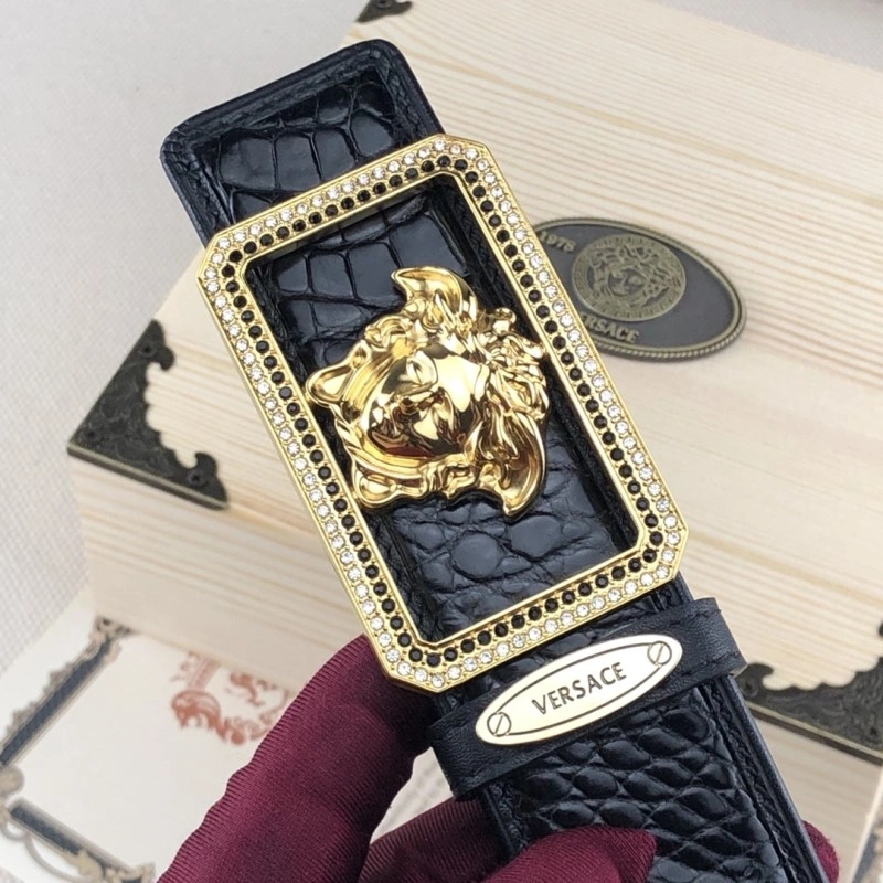Low-cost Versace Belts