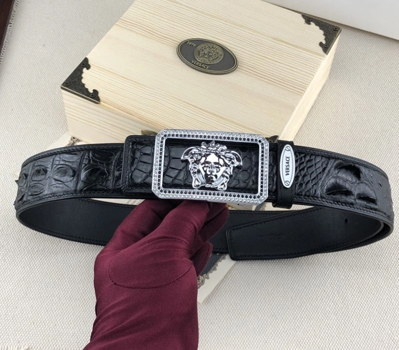 Low-cost Versace Belts