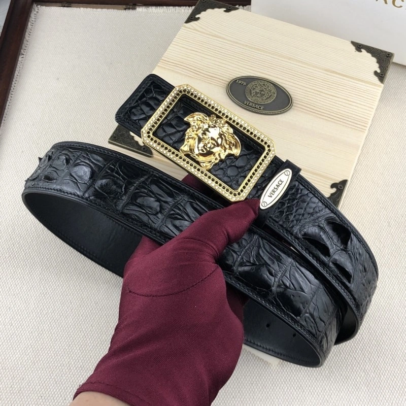 Low-cost Versace Belts