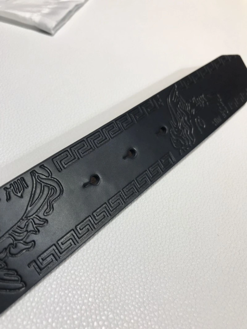 Low-cost Versace Belts